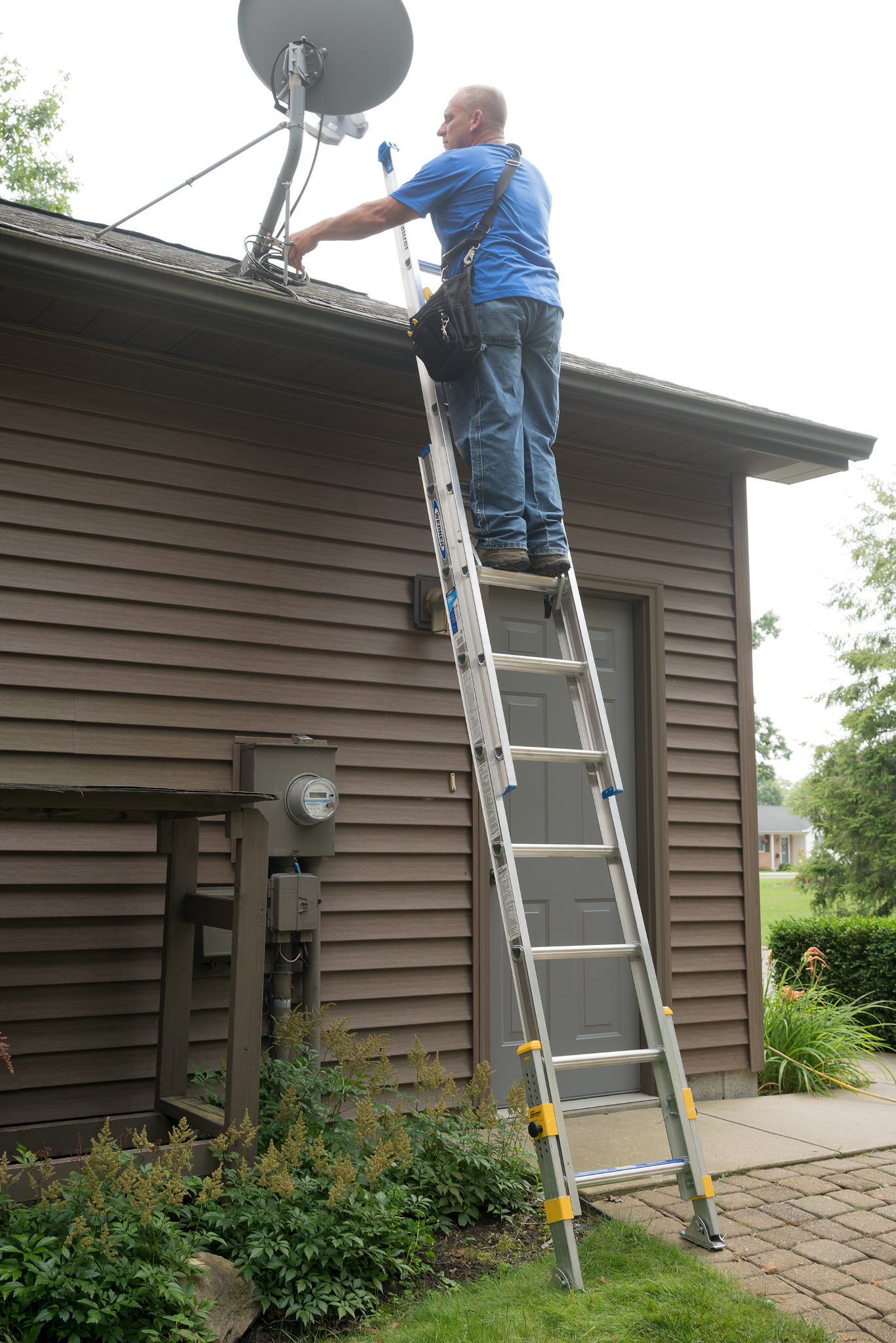 Werner 32 Ft Ladder Sherwin Williams 100% Authentic | www.oceanproperty ...